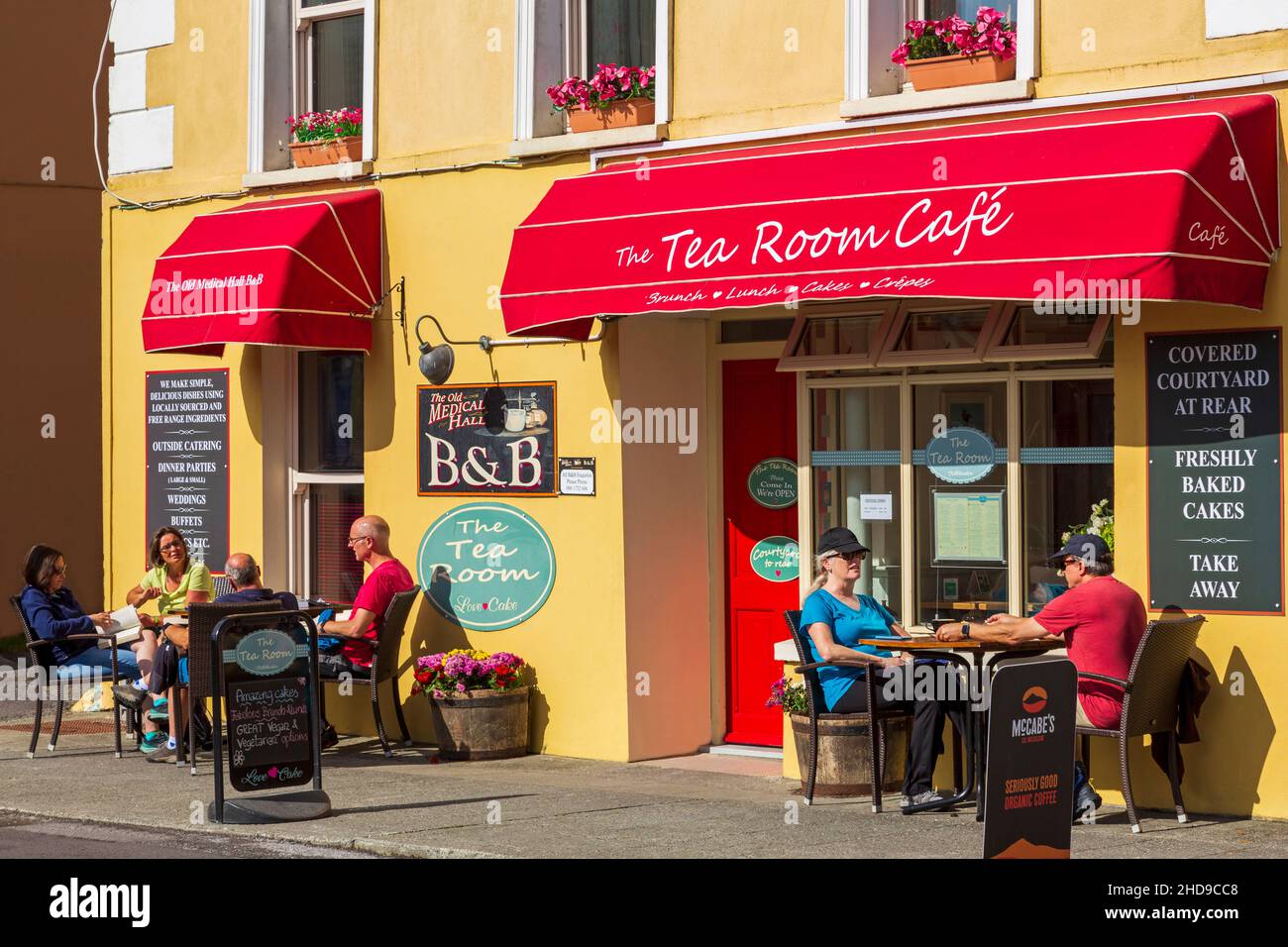 Ireland tea room hi-res stock photography and images - Alamy