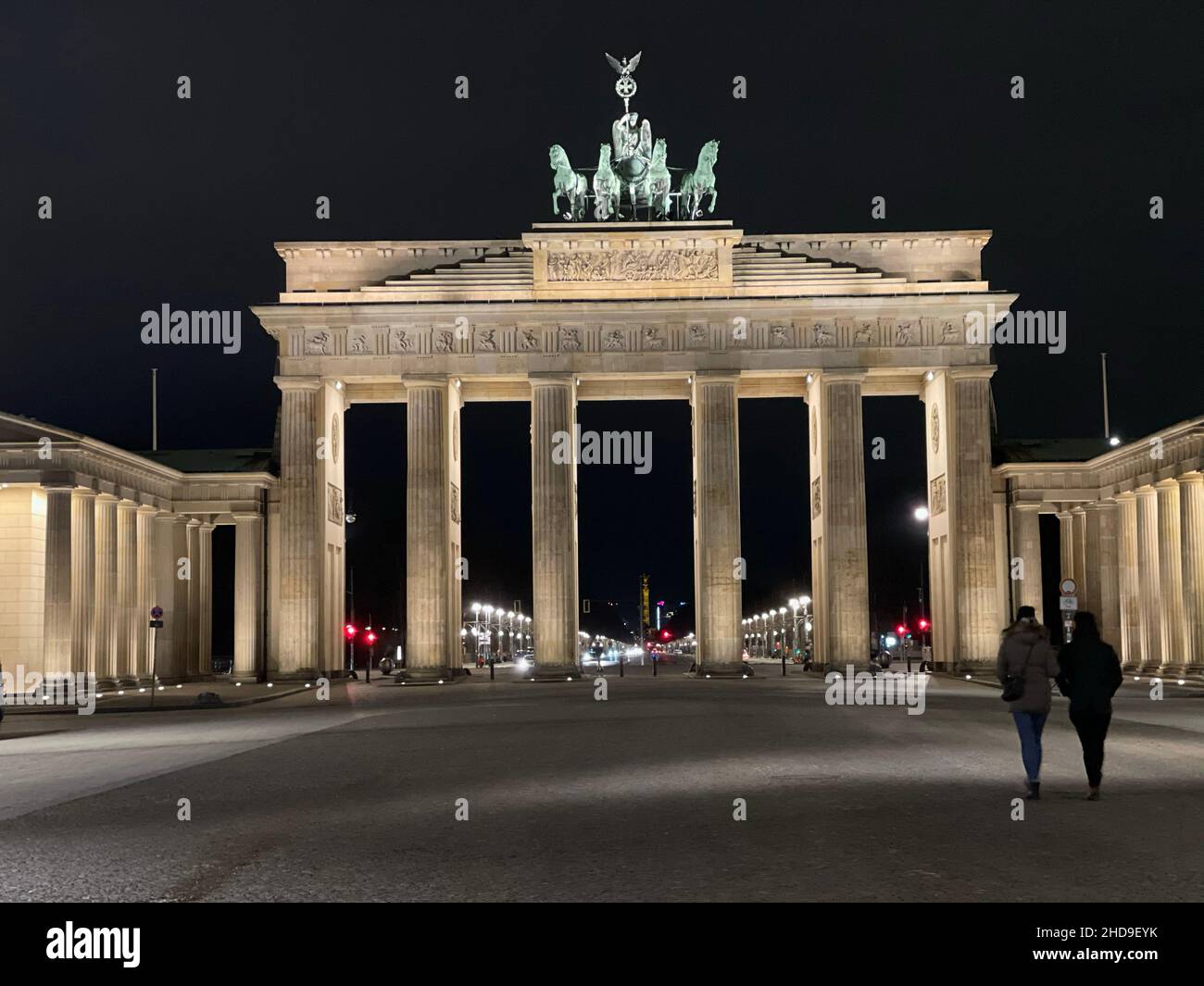 Brandenburg Gate of Berlin in Germany at night Stock Photo - Alamy