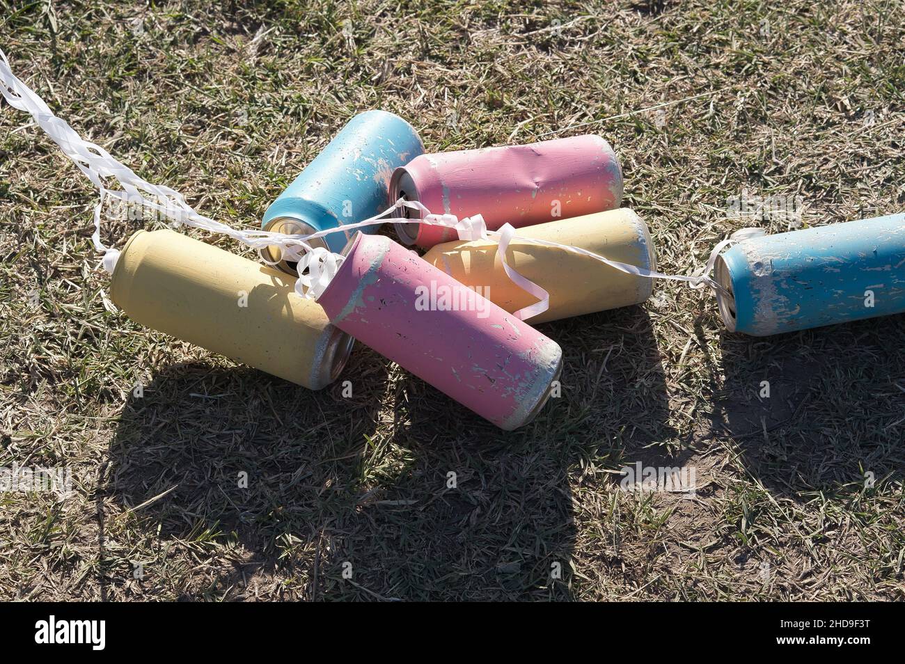Empty soda cans hi-res stock photography and images - Alamy