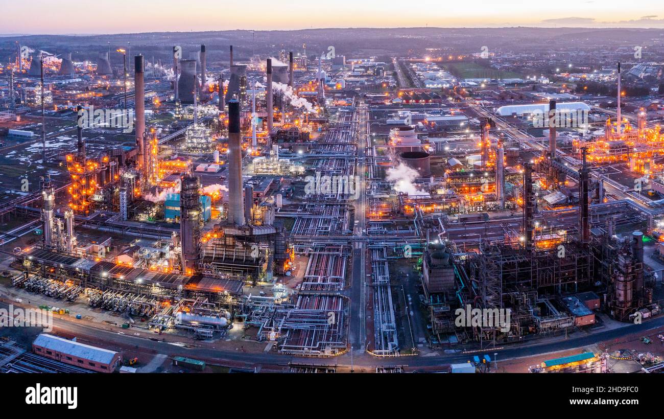 Aerial view above petrochemical complex hi-res stock photography and ...