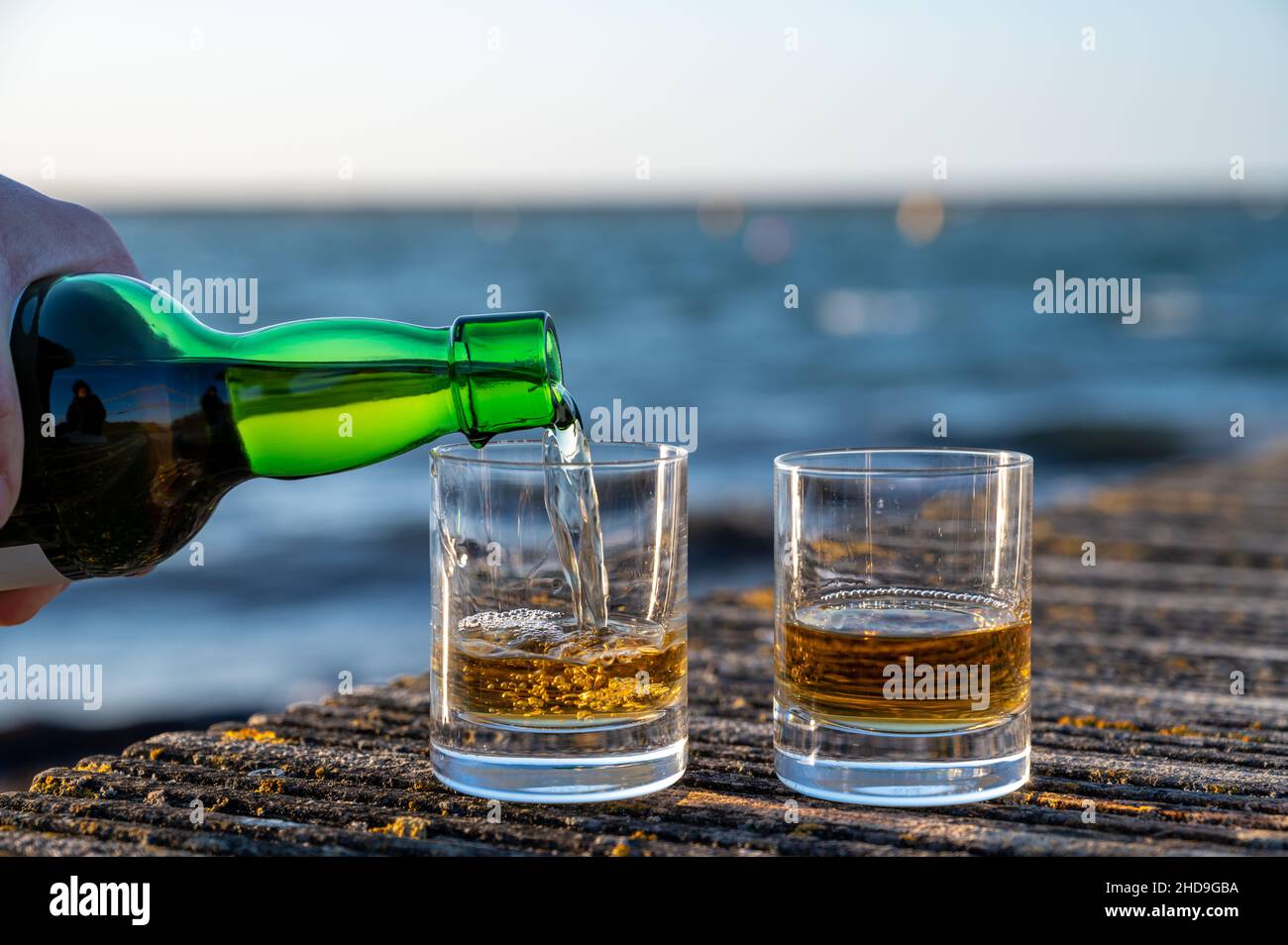Whiskey barrel river hi-res stock photography and images - Alamy