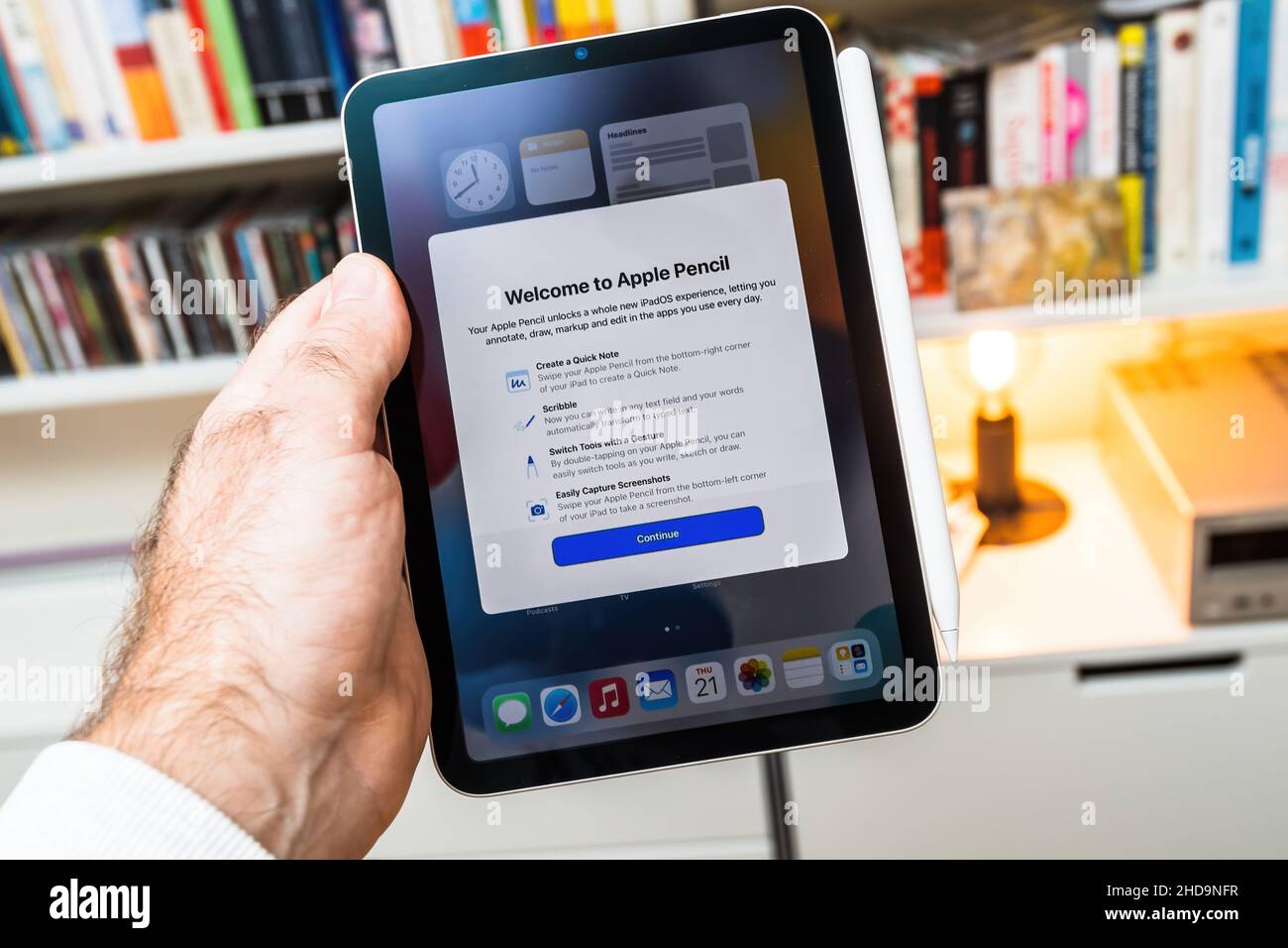 Welcome to Apple Pencil message on new sixth-generation Apple Computers ...