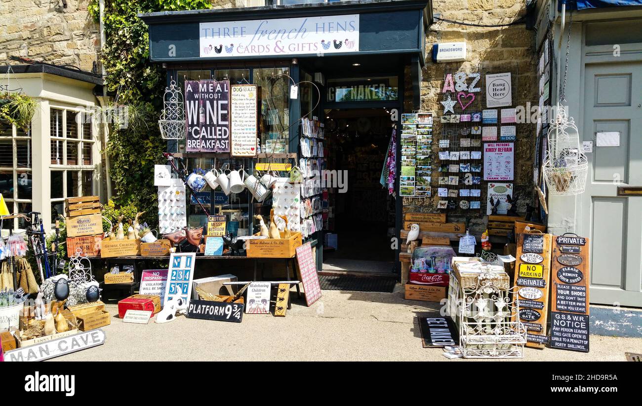 Vintage general store interior hi-res stock photography and images - Alamy
