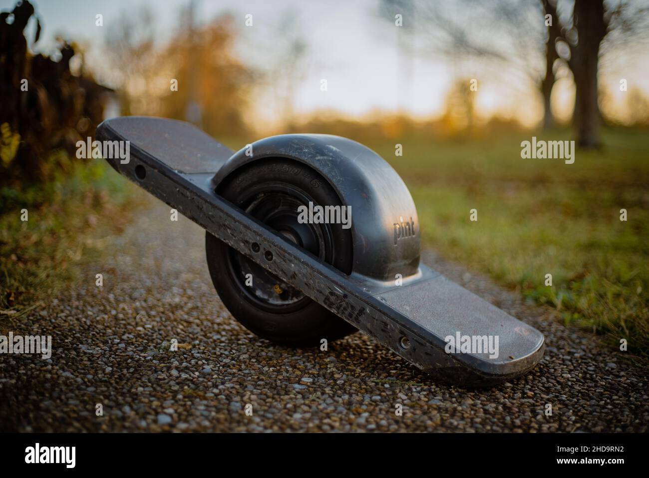 Onewheel hi-res stock photography and images - Alamy