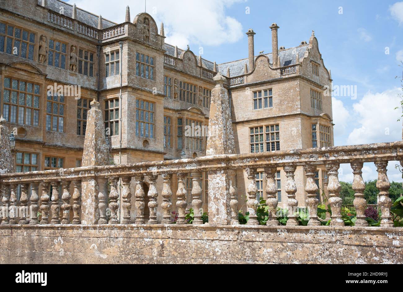 Beautiful houses in classic hi-res stock photography and images - Alamy