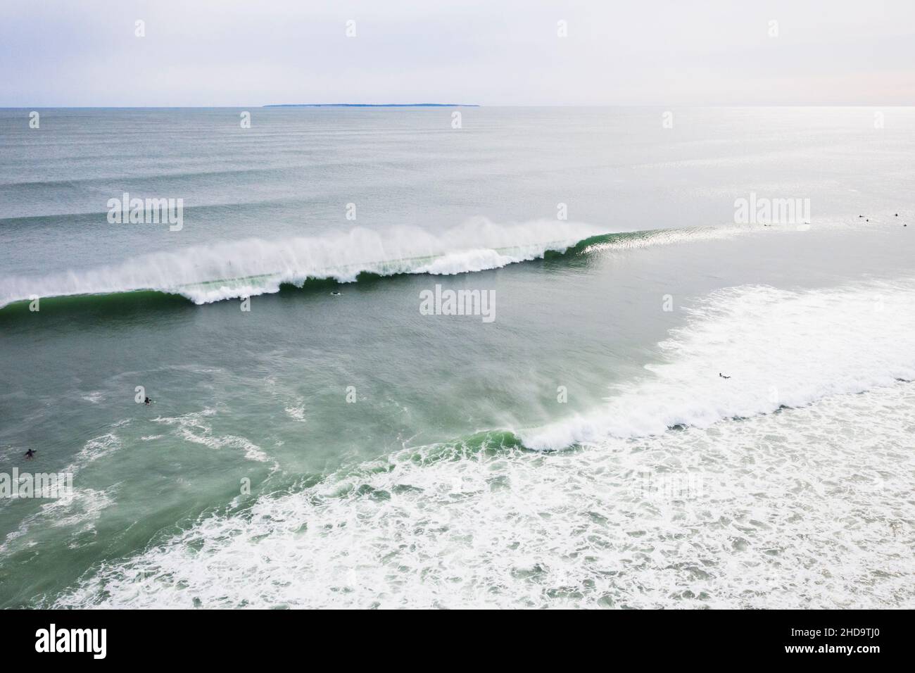 Hurricane waves new england hi-res stock photography and images - Alamy