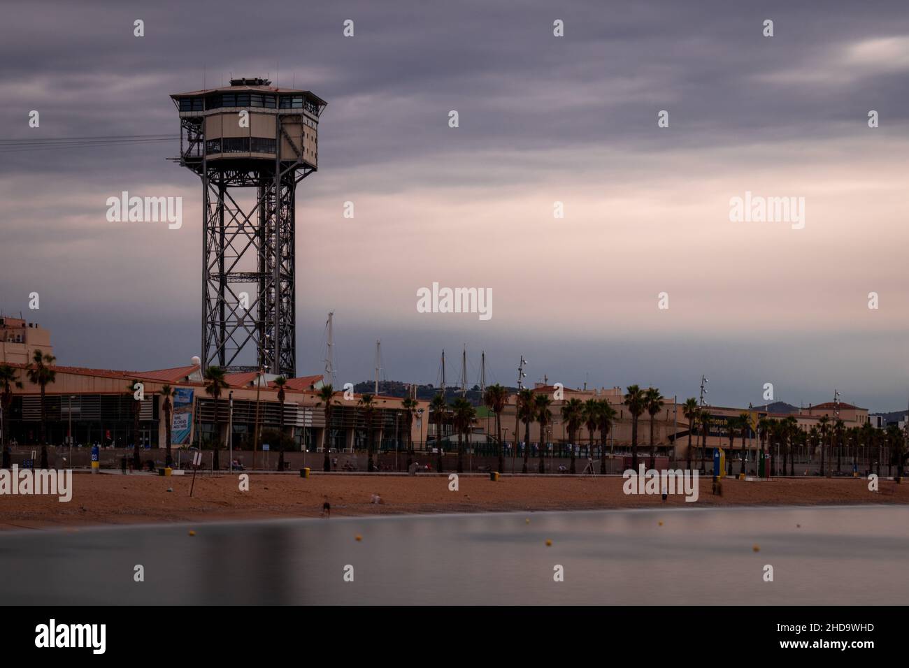 Tall lifeguard tower on the beach on a gloomy day Stock Photo - Alamy