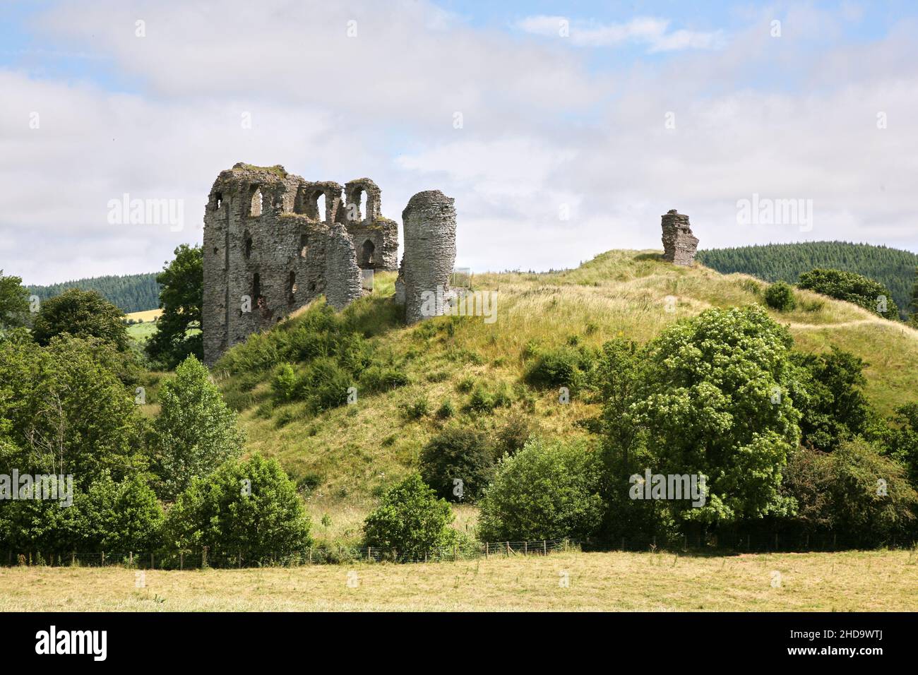 Clun Castle and Clun Medieval Bridge Stock Photo - Alamy