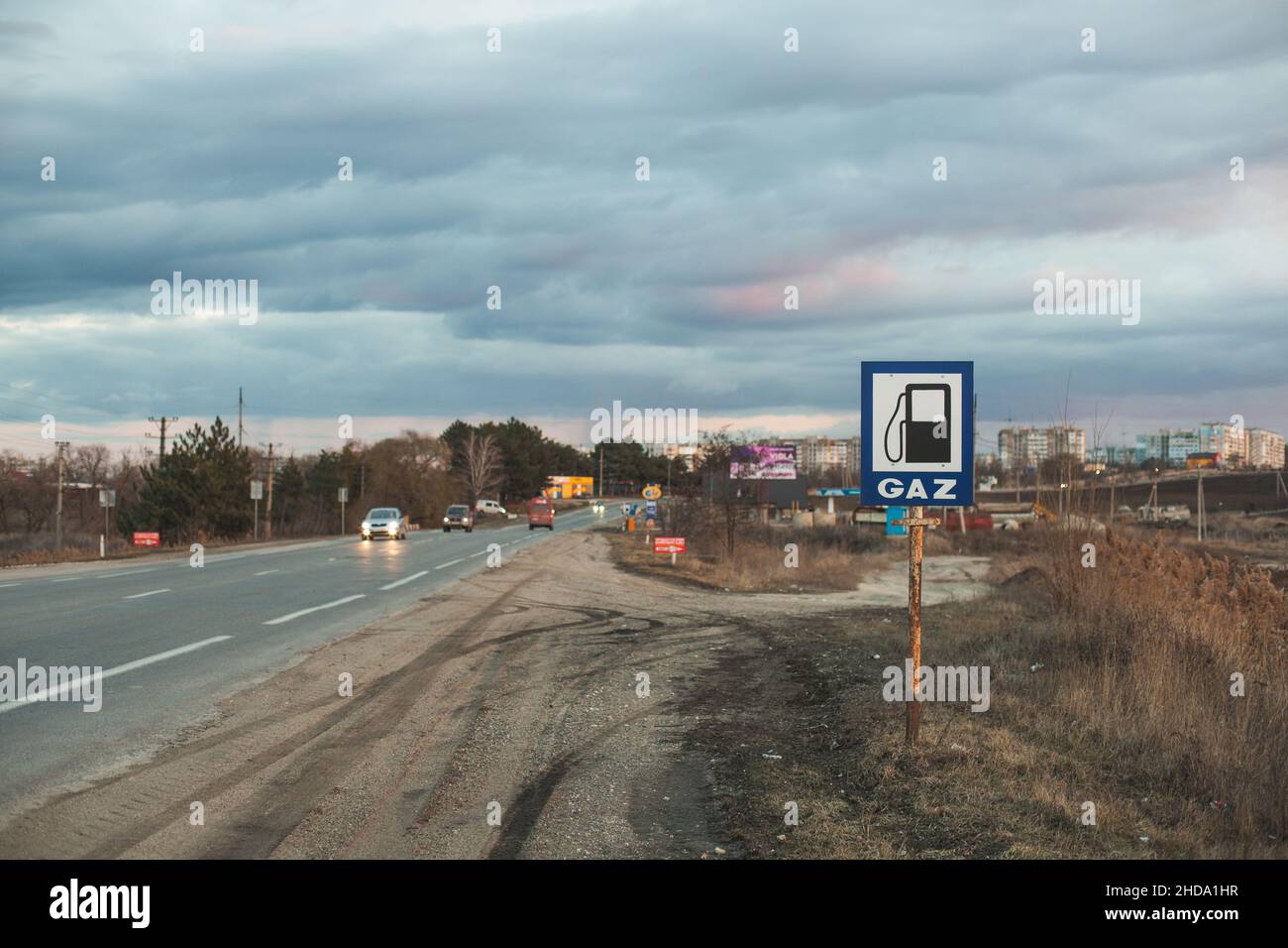 Gas station industry traffic hi-res stock photography and images - Alamy