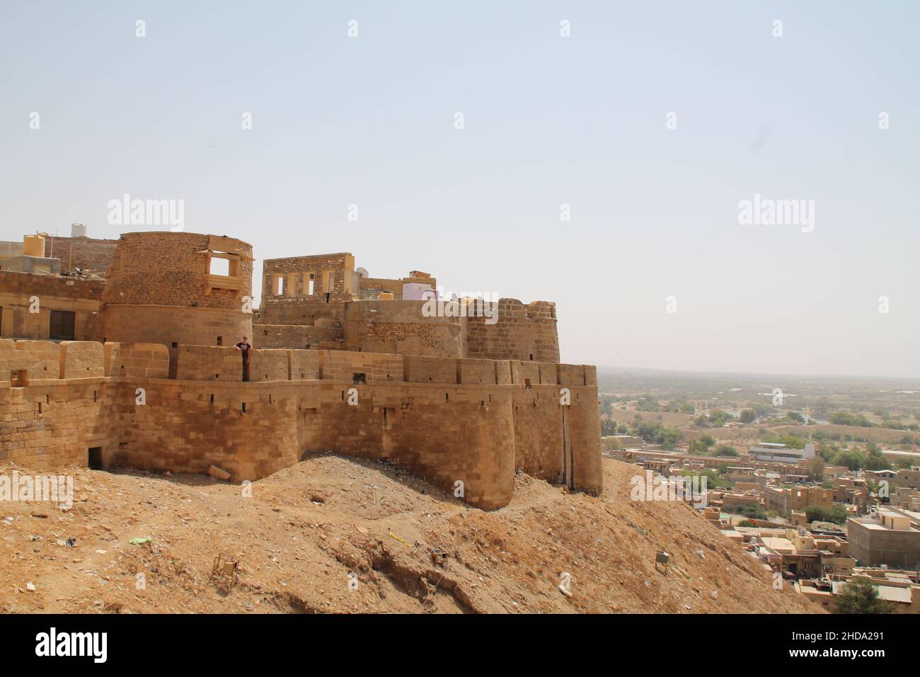 Mud brick building hi-res stock photography and images - Alamy