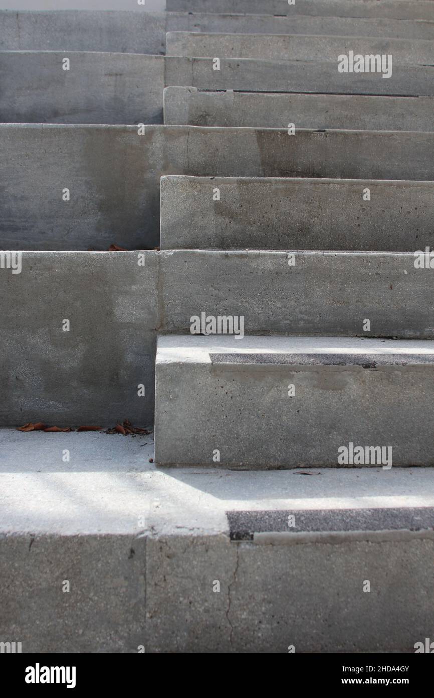 Stepsconcrete steps hi-res stock photography and images - Alamy