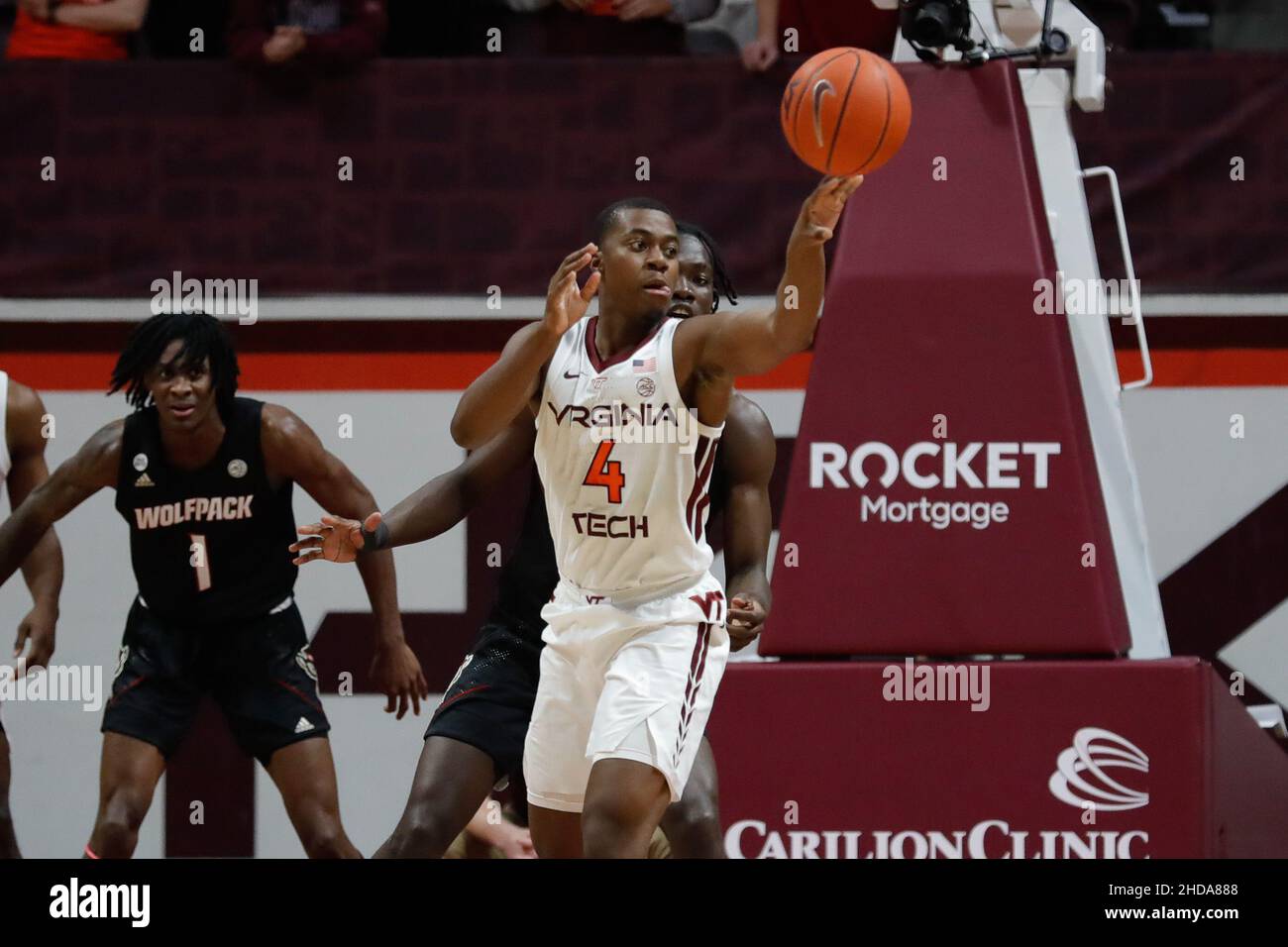 Blacksburg, Virginia, USA. 04th Jan, 2022. Virginia Tech Hokies guard ...