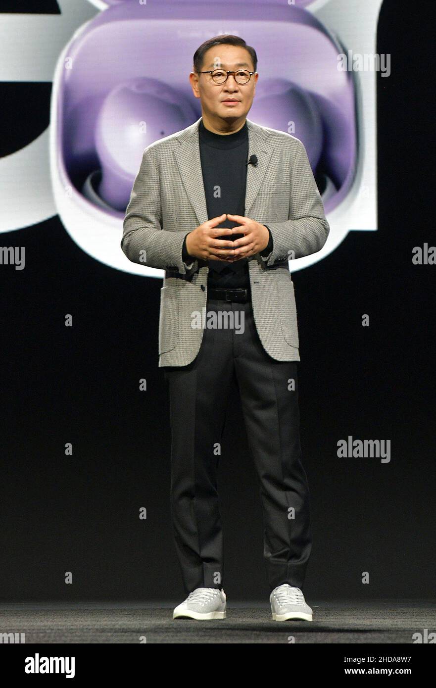 Las Vegas, NV, USA. 4th Jan, 2022. JH Han, Vice Chairman and CEO of ...