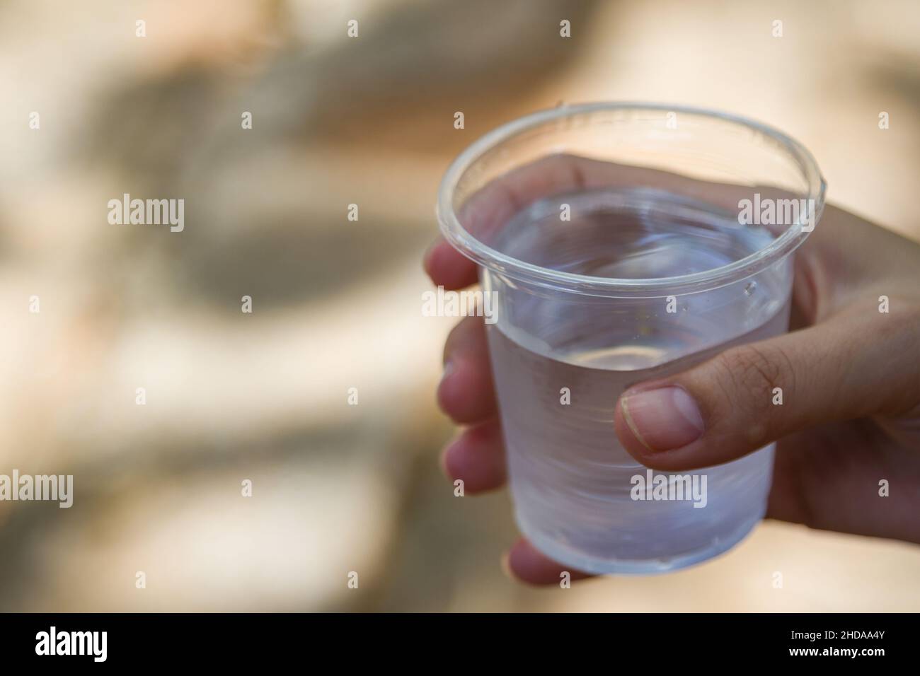 Female hand pouring soda water hi-res stock photography and images - Alamy