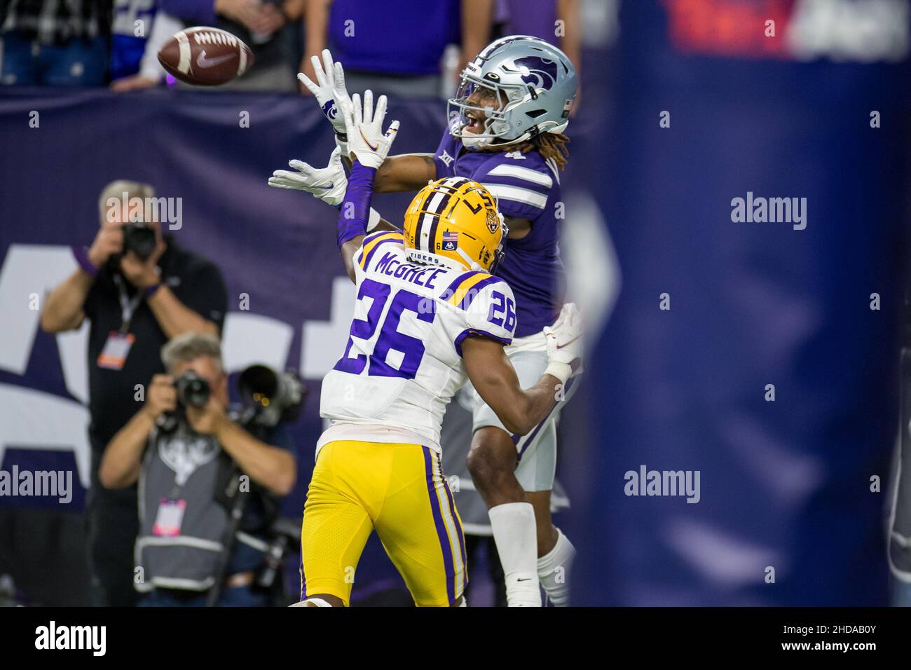 Houston, TX, USA. 4th Jan, 2022. Kansas State Wildcats wide receiver ...