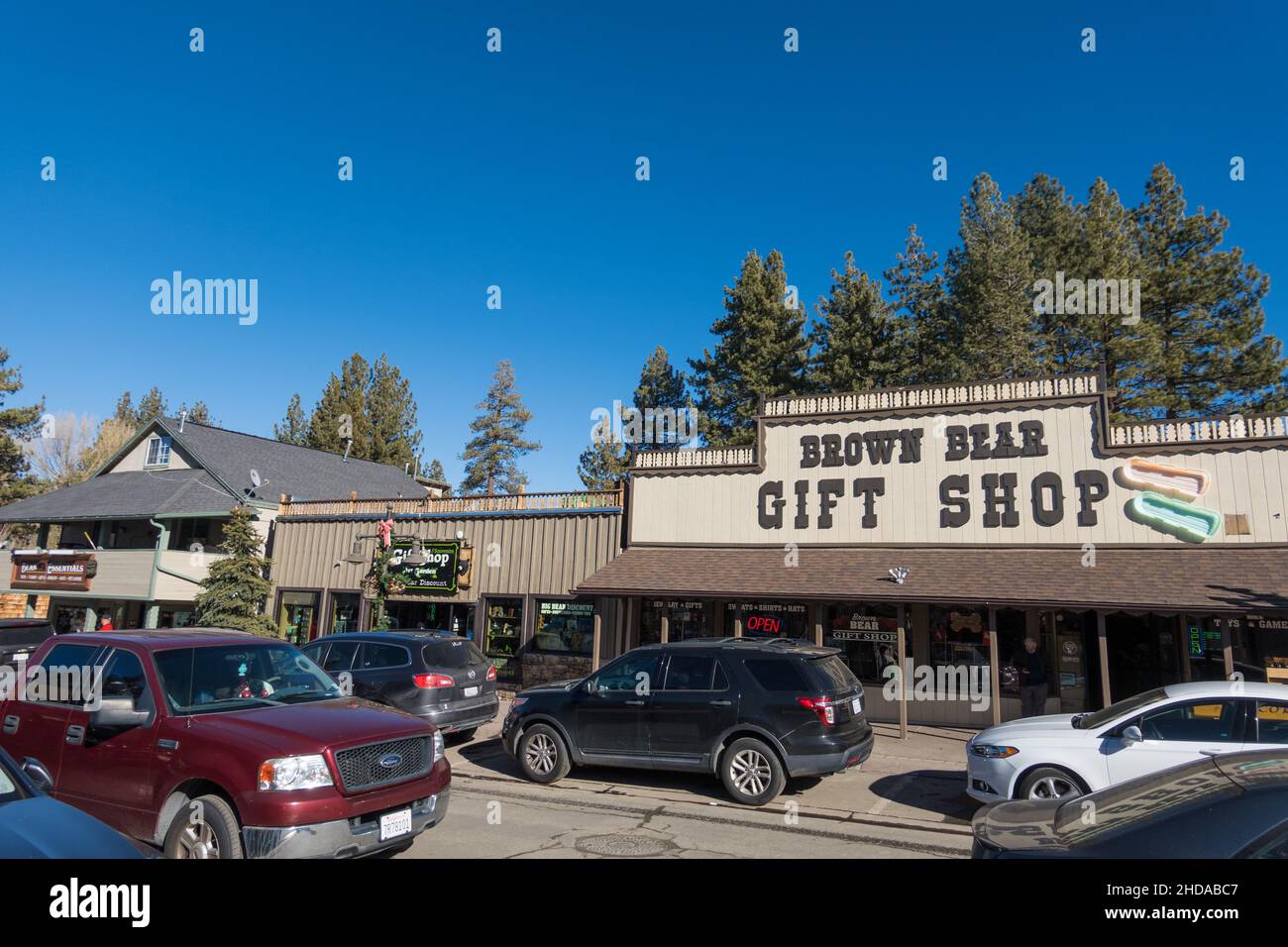 Brown Bear Gift Shop store front at Big Bear Lake, California, USA ...
