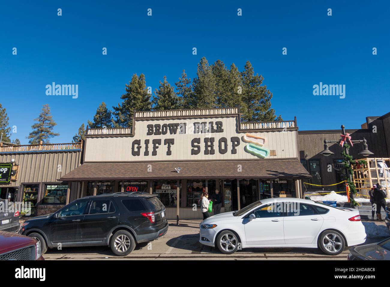 Brown Bear Gift Shop store front at Big Bear Lake, California, USA ...