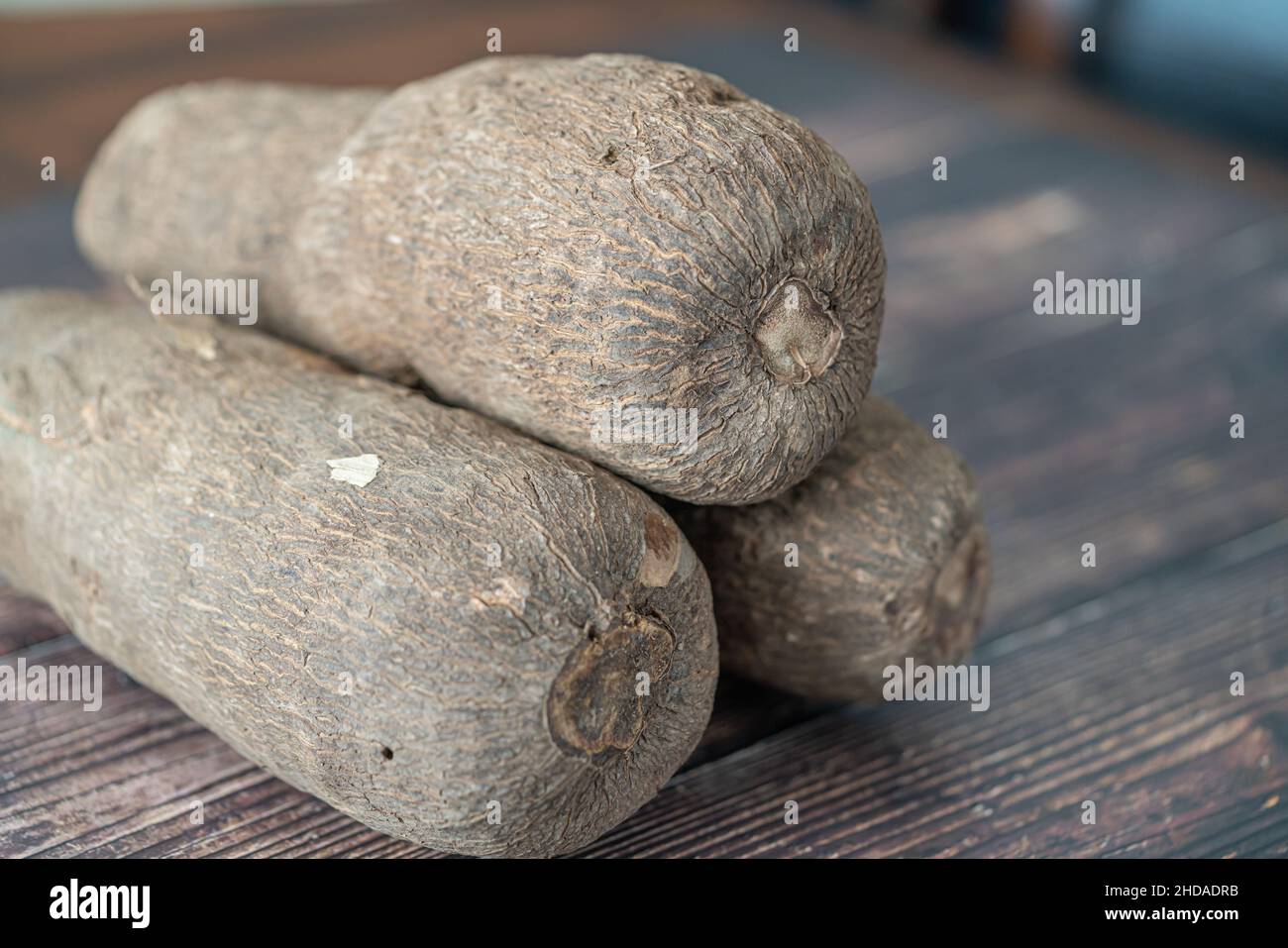 fresh raw nigerian yam tubers on dipslay Stock Photo - Alamy