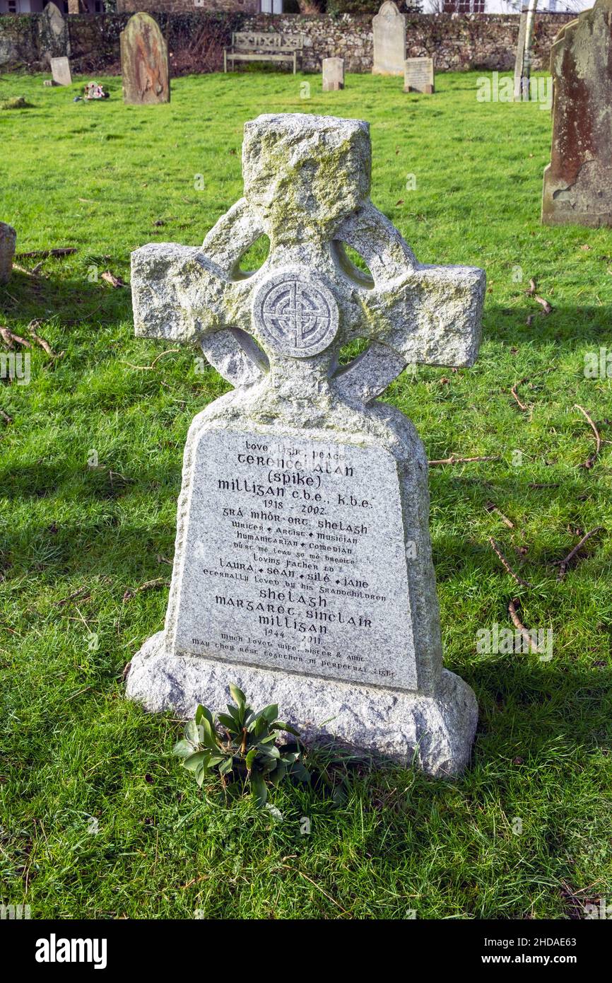 Gravestone of spike milligan hi-res stock photography and images - Alamy