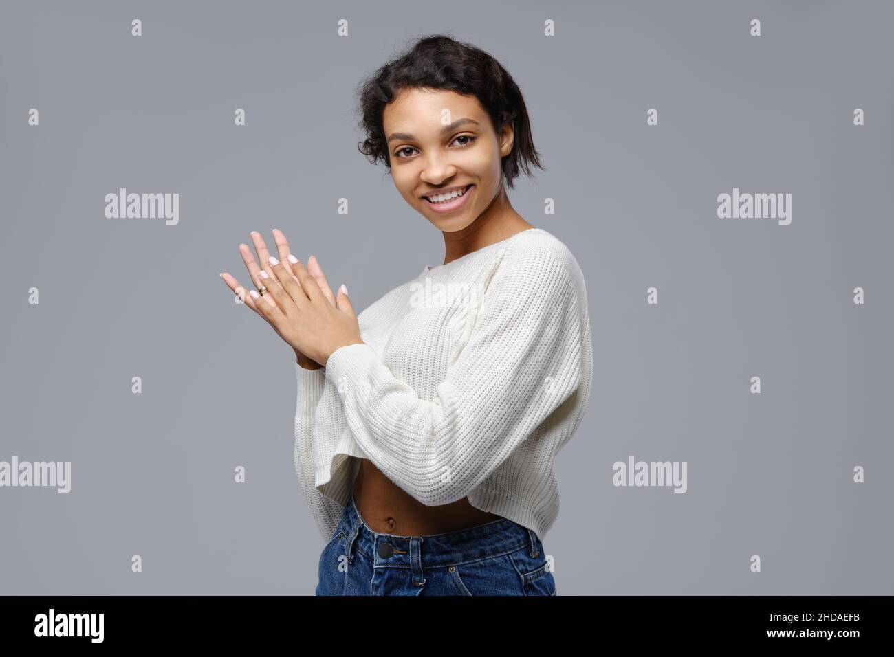 Black female clapping hands hi-res stock photography and images - Alamy