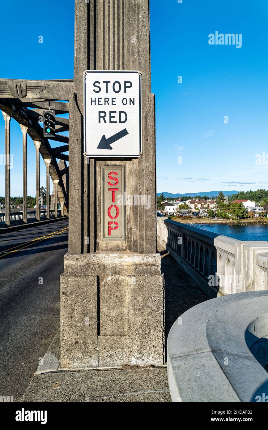 Illuminated stop sign hi-res stock photography and images - Alamy