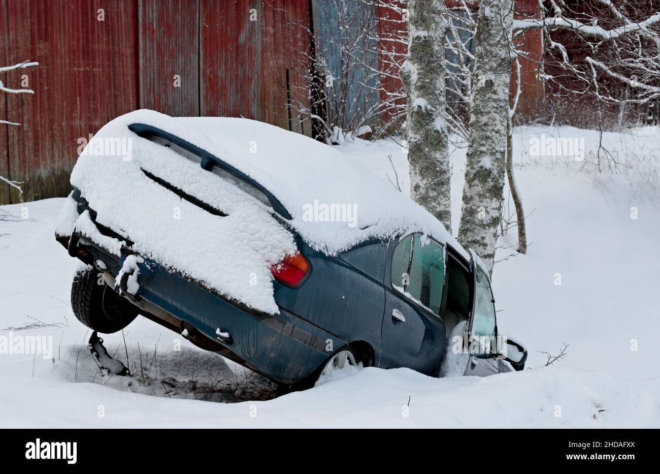 Car tree crash hi-res stock photography and images - Alamy
