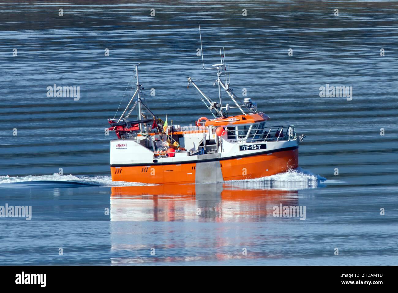 Kleines fischerboot hi-res stock photography and images - Alamy