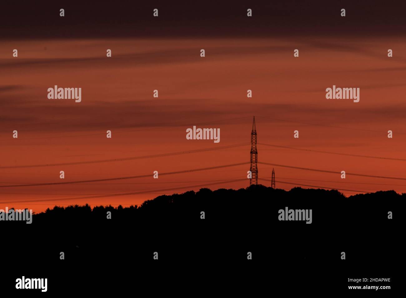 Sunset over a hill hi-res stock photography and images - Alamy