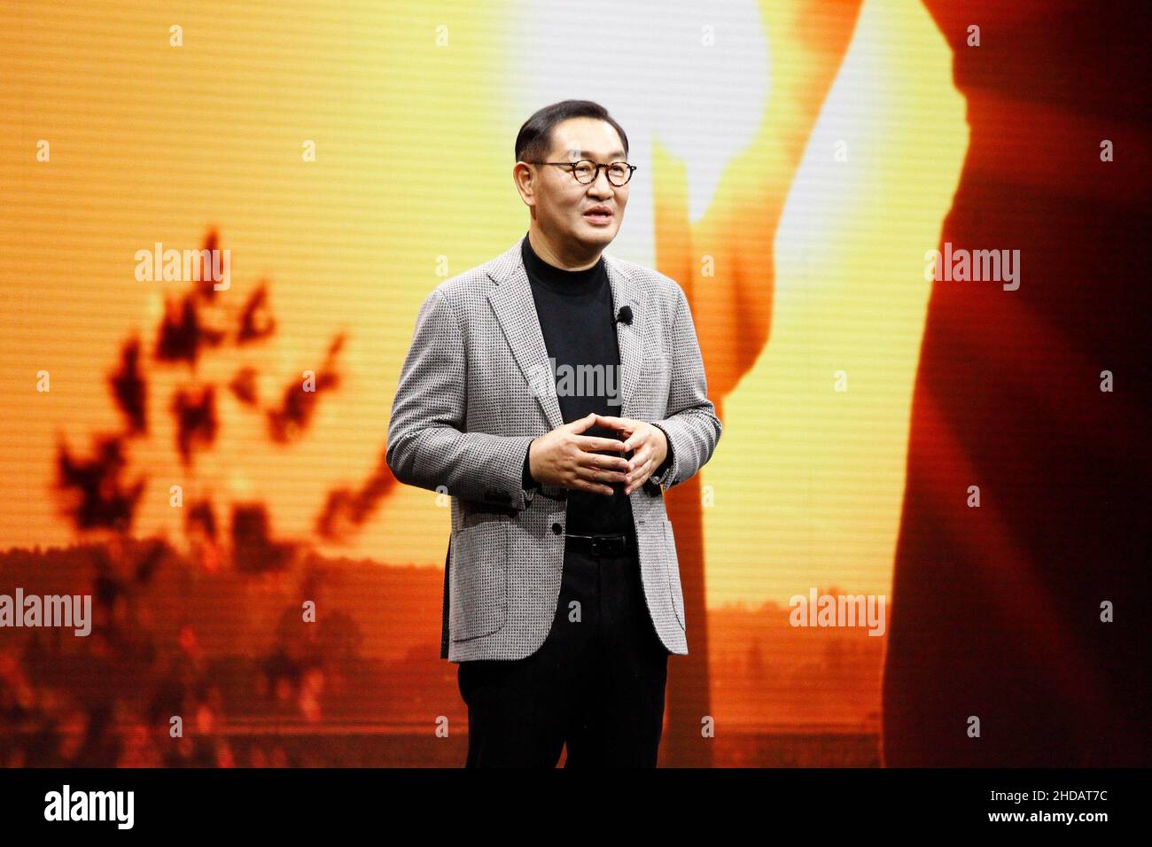 Las Vegas, NV, USA. 4th Jan, 2022. JH Han, Vice Chairman and CEO of ...