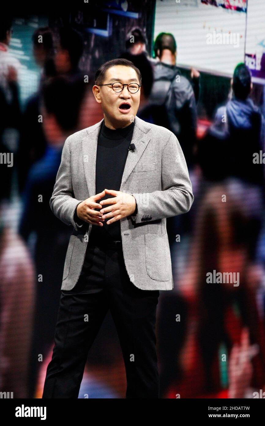 Las Vegas, NV, USA. 4th Jan, 2022. JH Han, Vice Chairman and CEO of ...