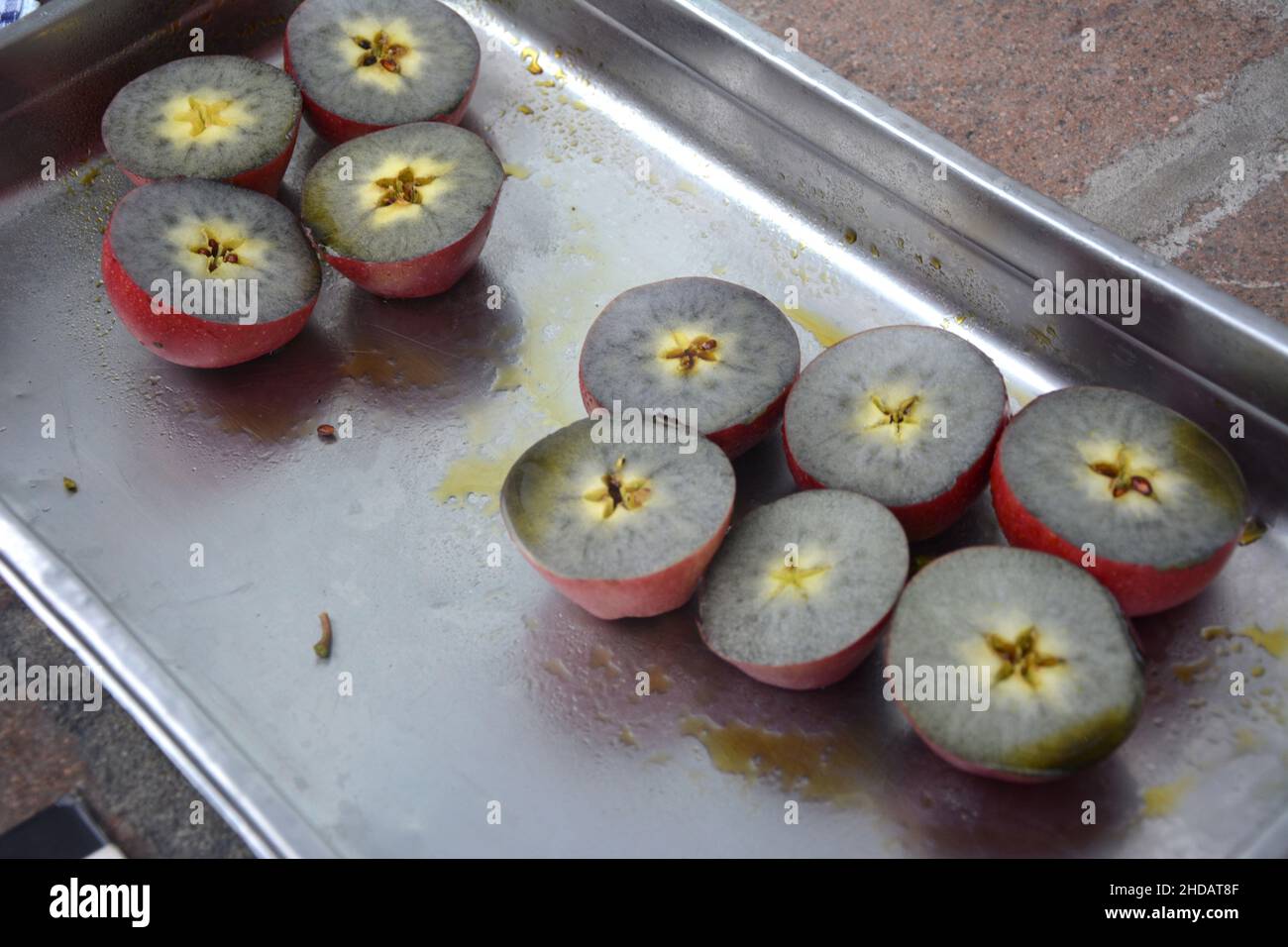 The strength test of apples is done with an iodine potassium solution ...