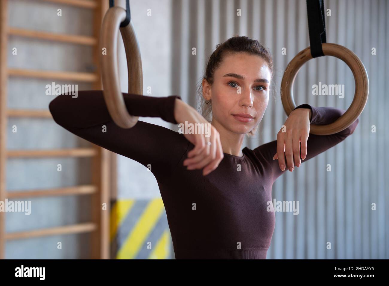 Female gymnast rings hi-res stock photography and images - Alamy