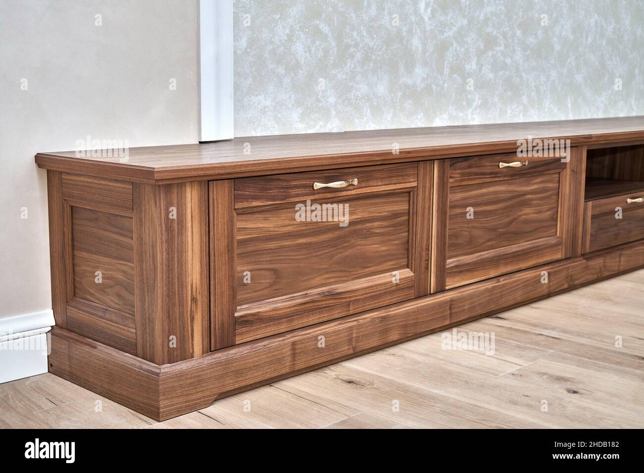 Solid walnut with walnut veneer hi-res stock photography and images - Alamy