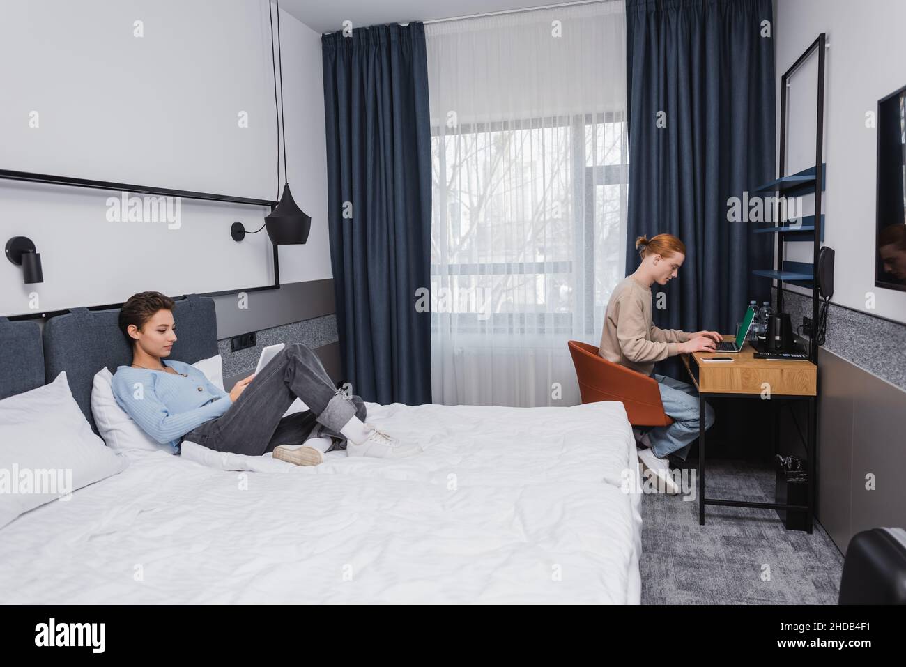 Hotel green screen hi-res stock photography and images - Alamy