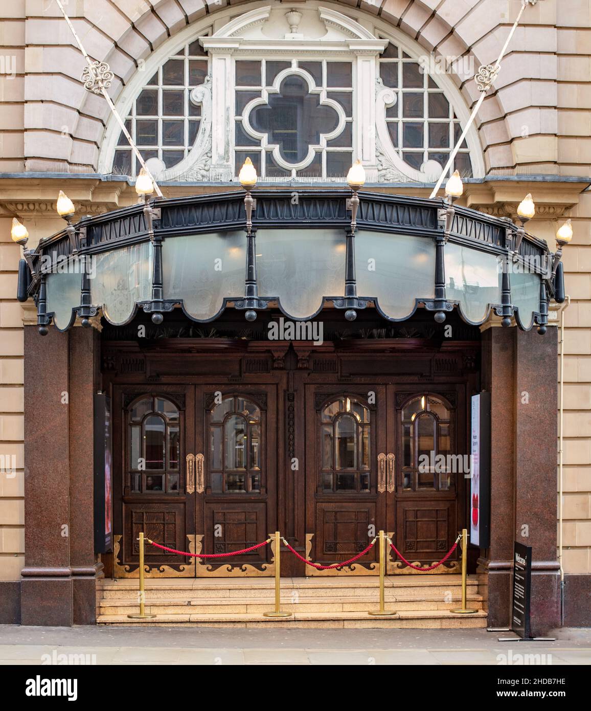 Entrance to the London Coliseum, home of ENO (The English National ...