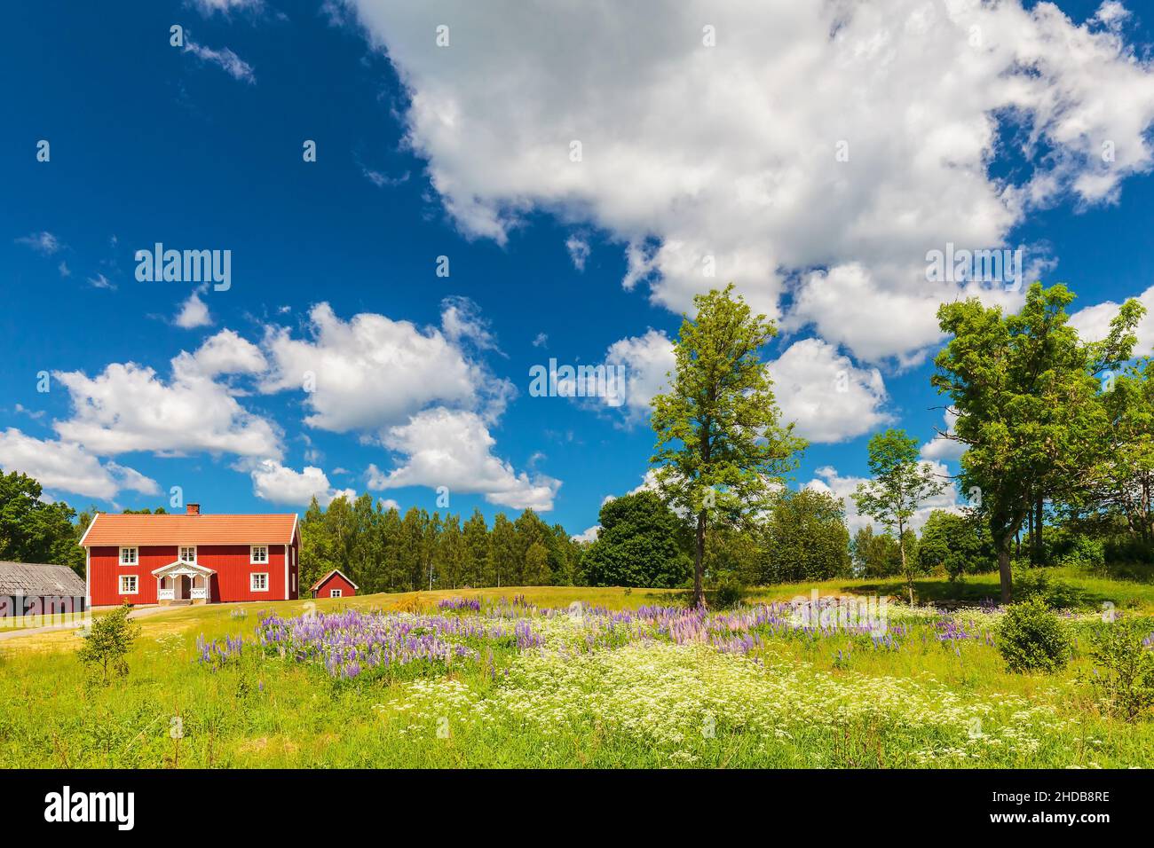 Traditional swedish farm house hi-res stock photography and images - Alamy