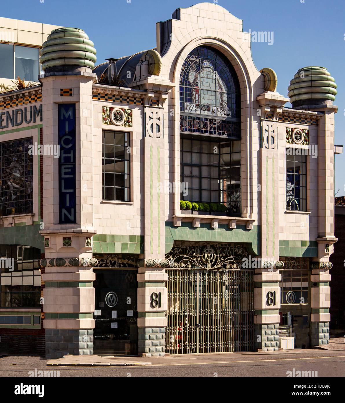 Michelin House, 81 Fulham Rd Chelsea, London - the 'Bibendum' building ...