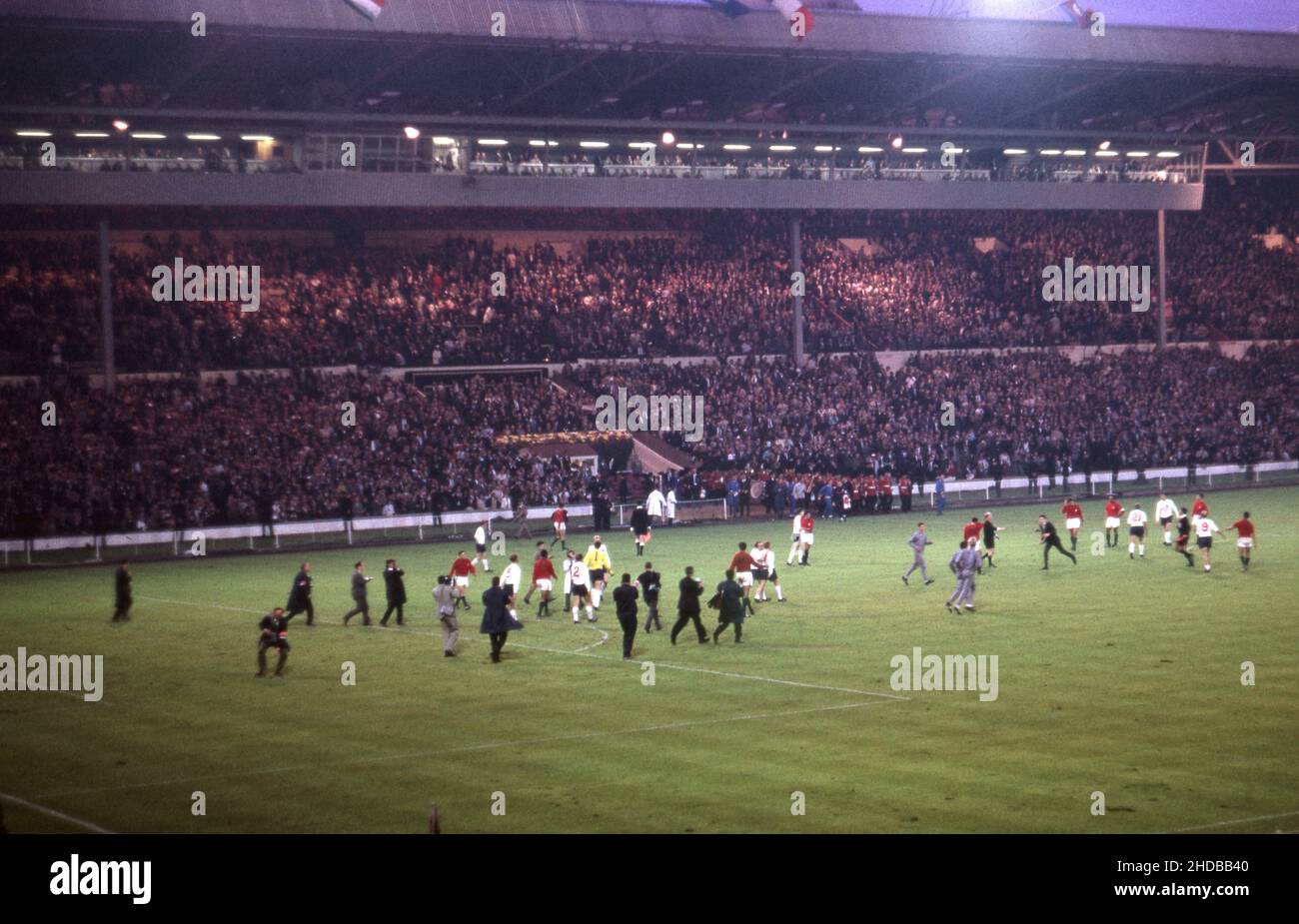 Wembley stadium 1960s hi-res stock photography and images - Alamy