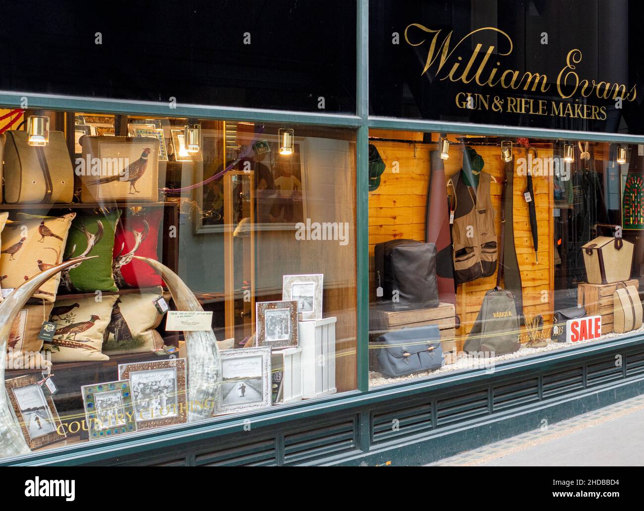 William Evans, Gun and Rifle Maker, 67a St James St, London; upmarket ...