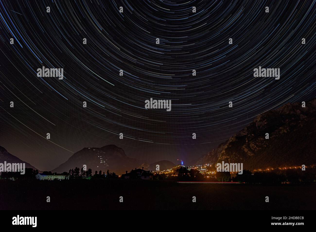 Star trail hi-res stock photography and images - Alamy