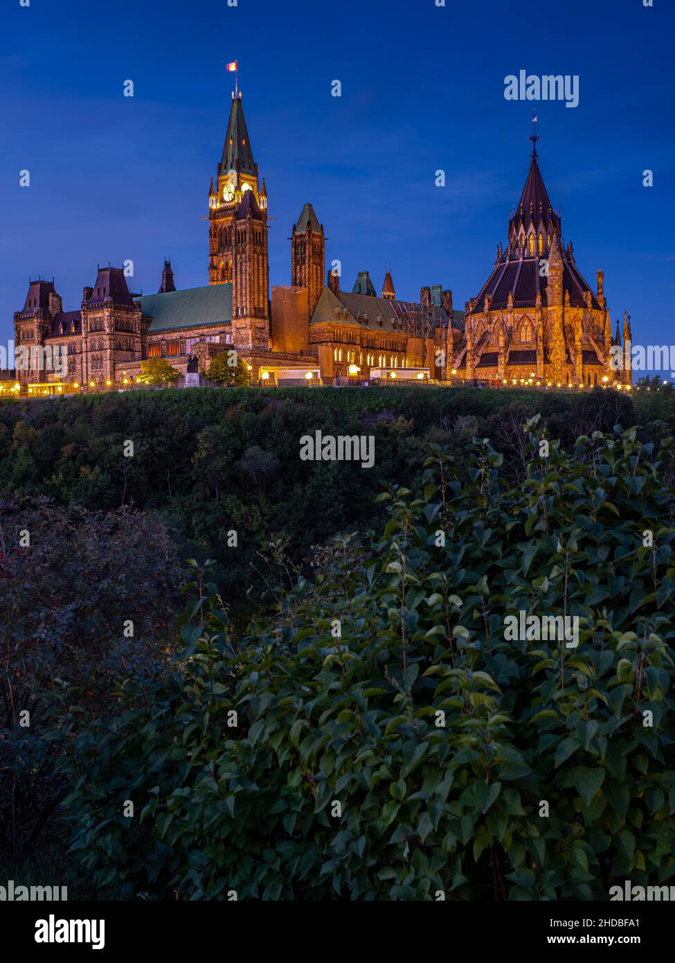 Canadian parliament building hi-res stock photography and images - Alamy
