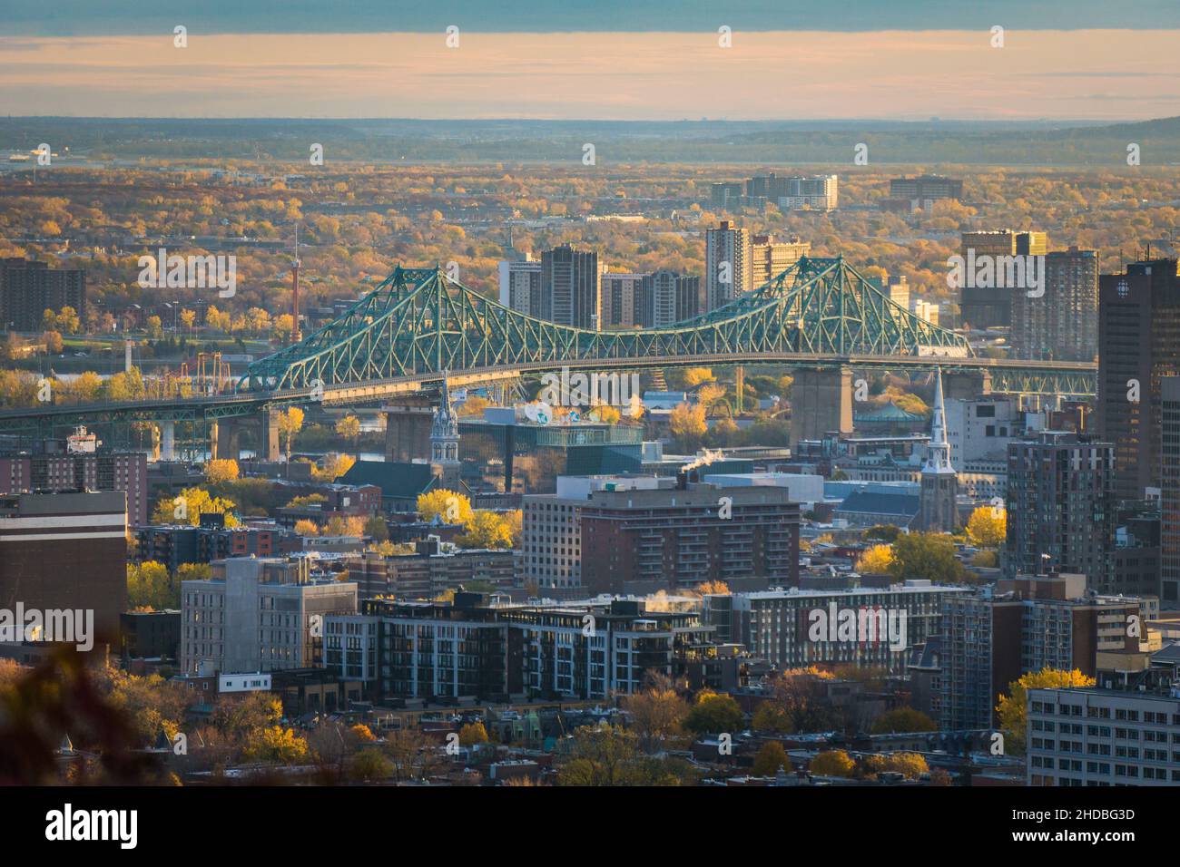 Montreal sunrise hi-res stock photography and images - Alamy
