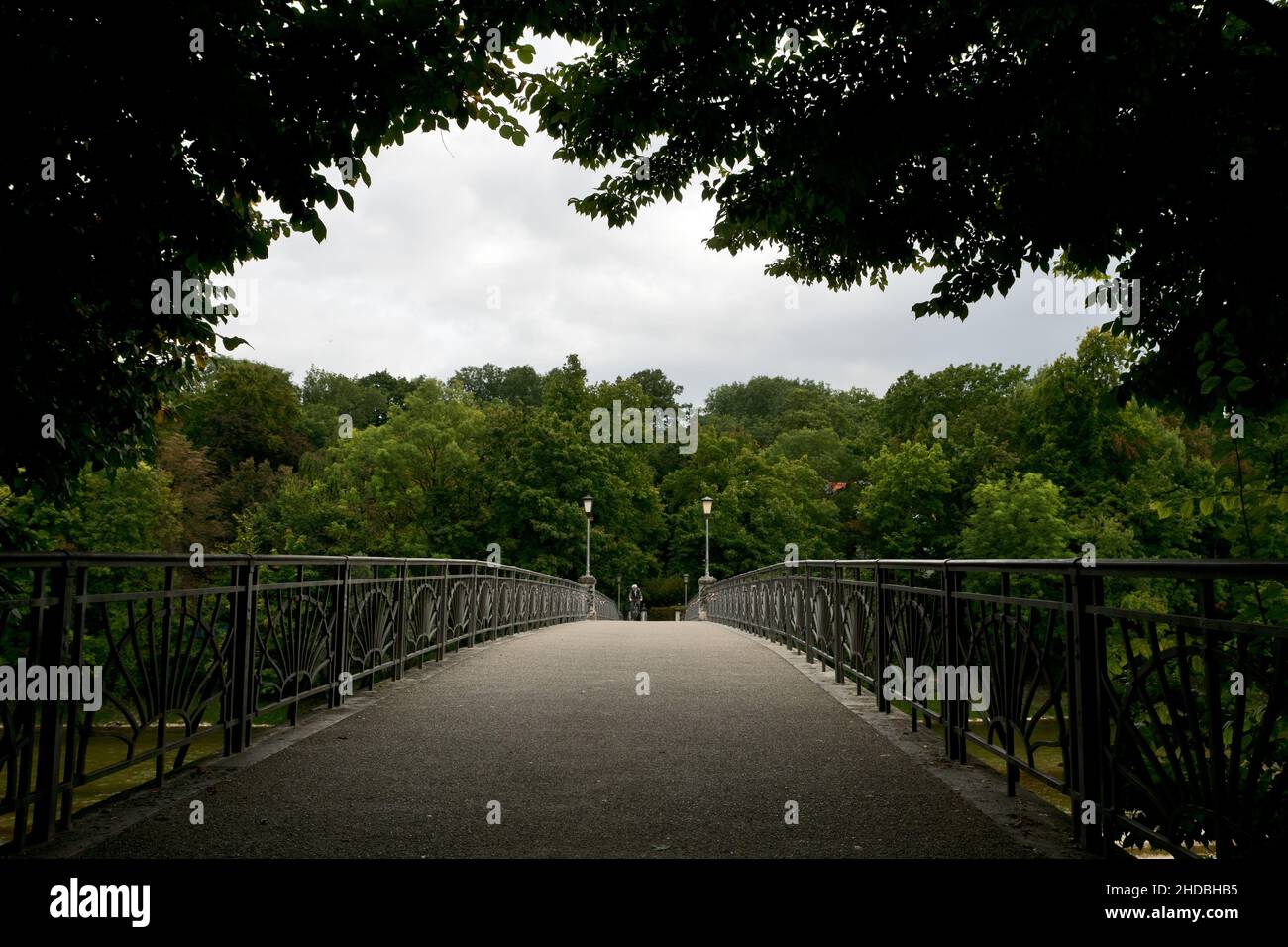 Munich, Germany: historical bridge over the Isar river Stock Photo - Alamy