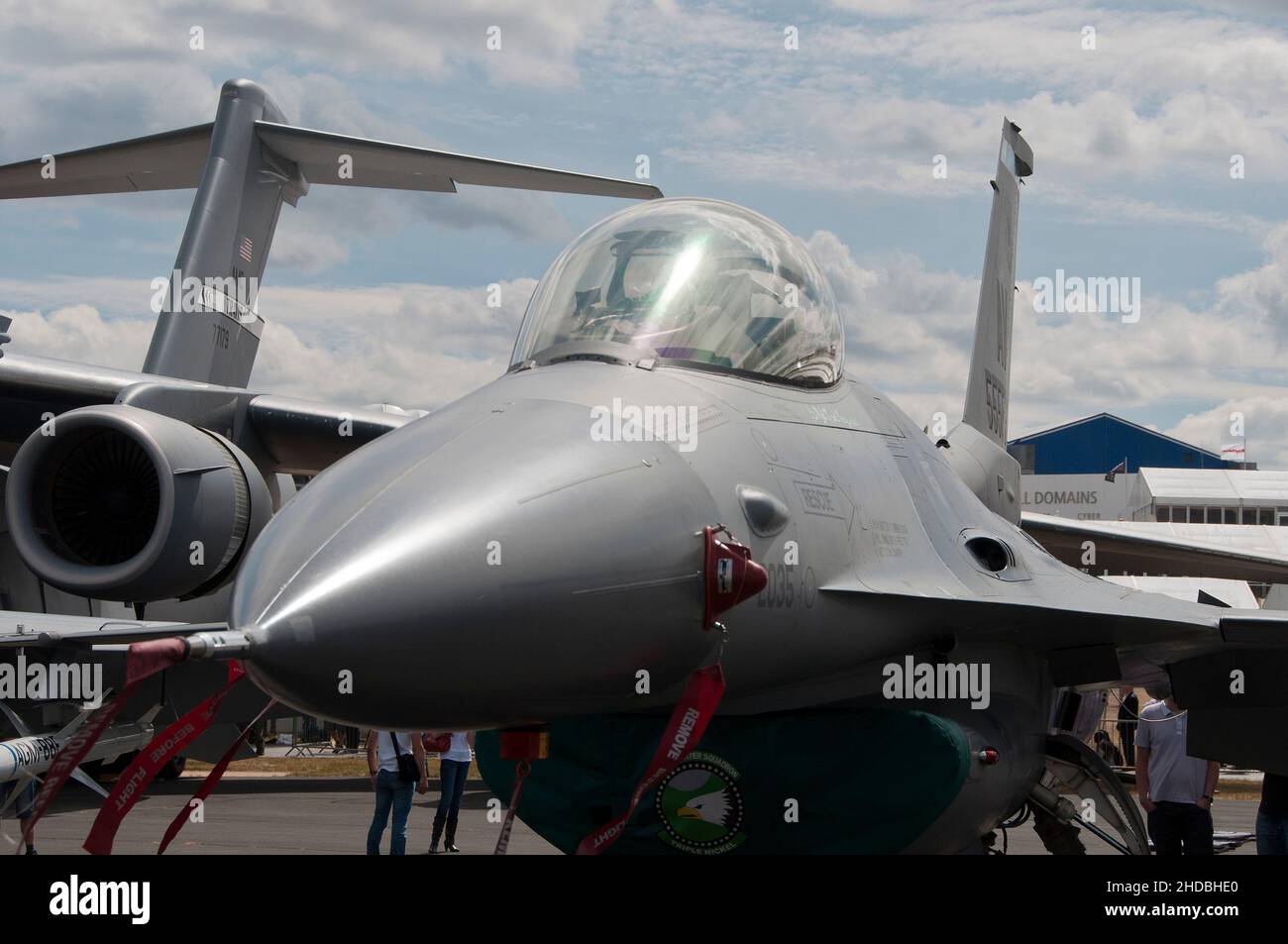 Fighting falcon cockpit hi-res stock photography and images - Alamy