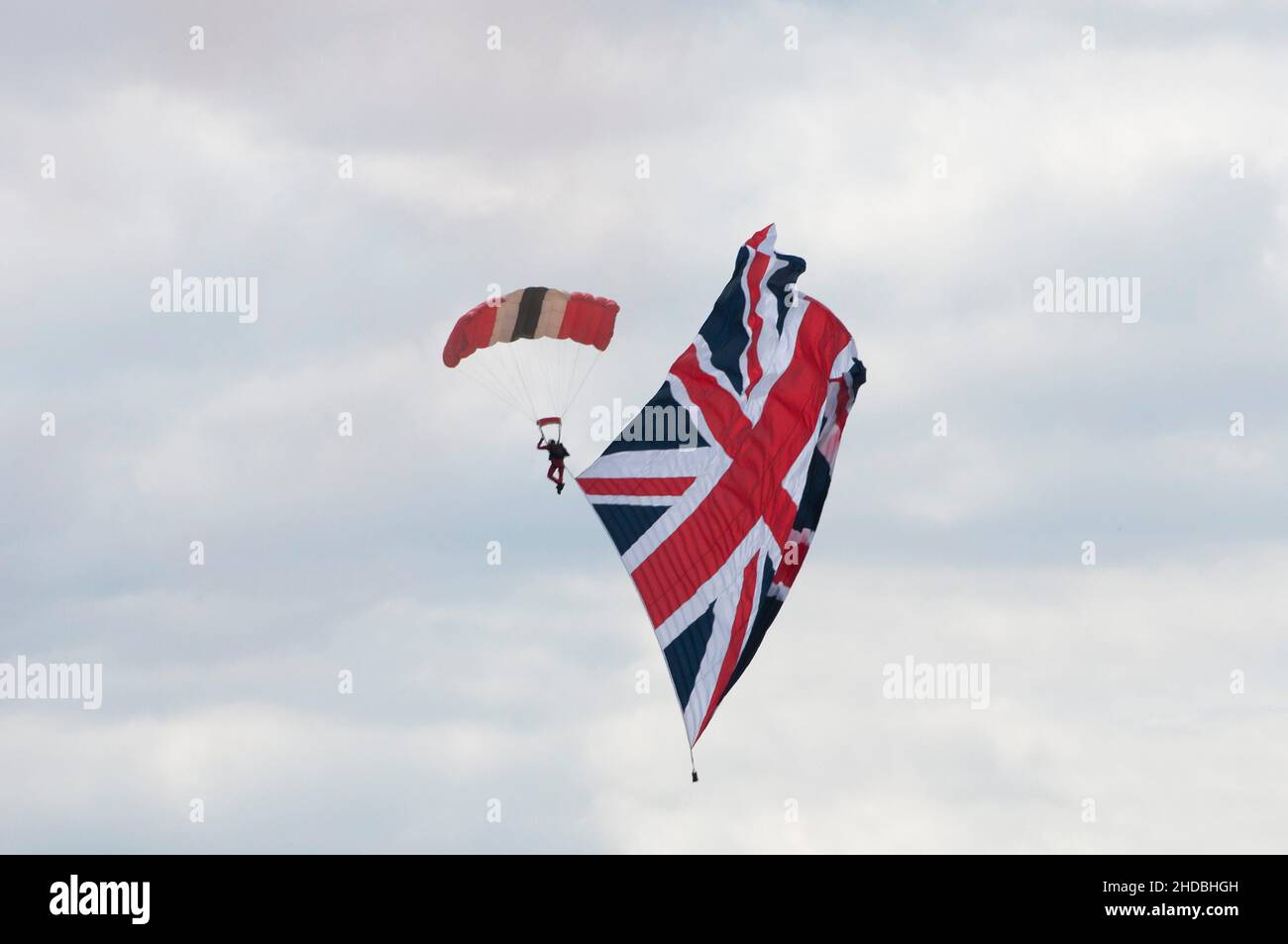 Red Devils Parachute Regiment's parachute display team Stock Photo - Alamy
