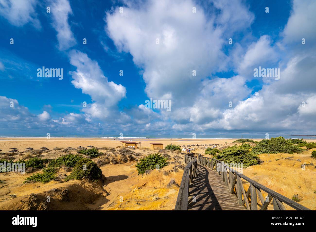 Andalusien, Costa de la Luz, Strand, Chiclana de la Frontera, Playa ...