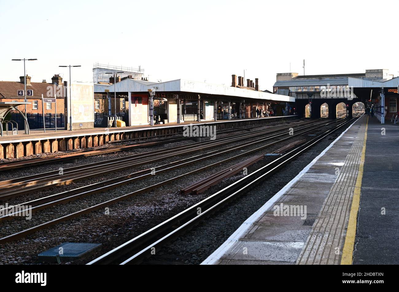 Tonbridge station background hi-res stock photography and images - Alamy