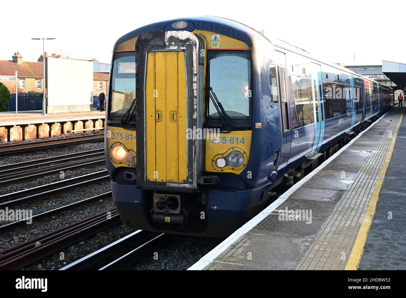 Trains at Tonbridge railway station Stock Photo - Alamy