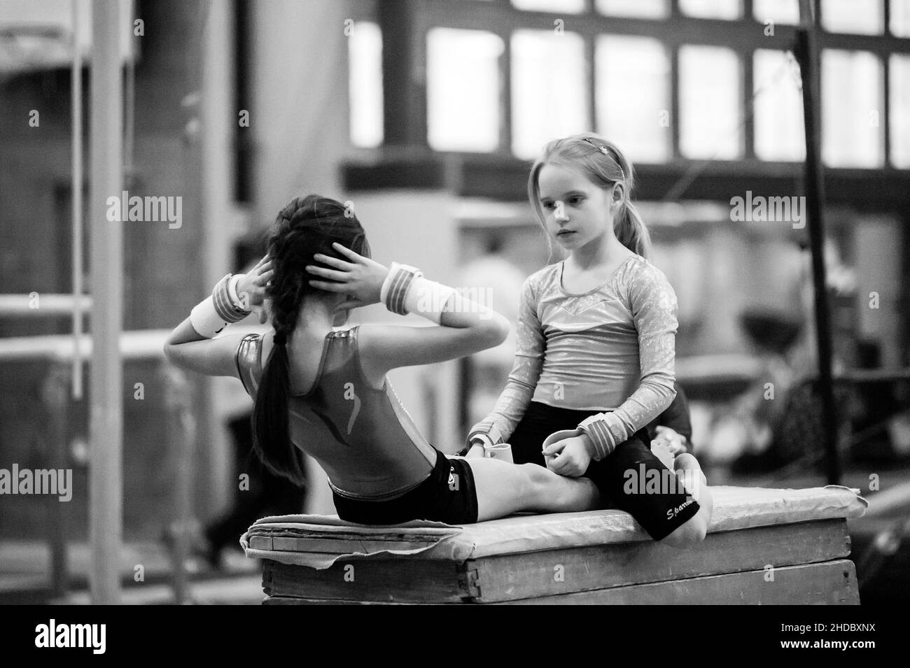 Child gymnasts hi-res stock photography and images - Alamy
