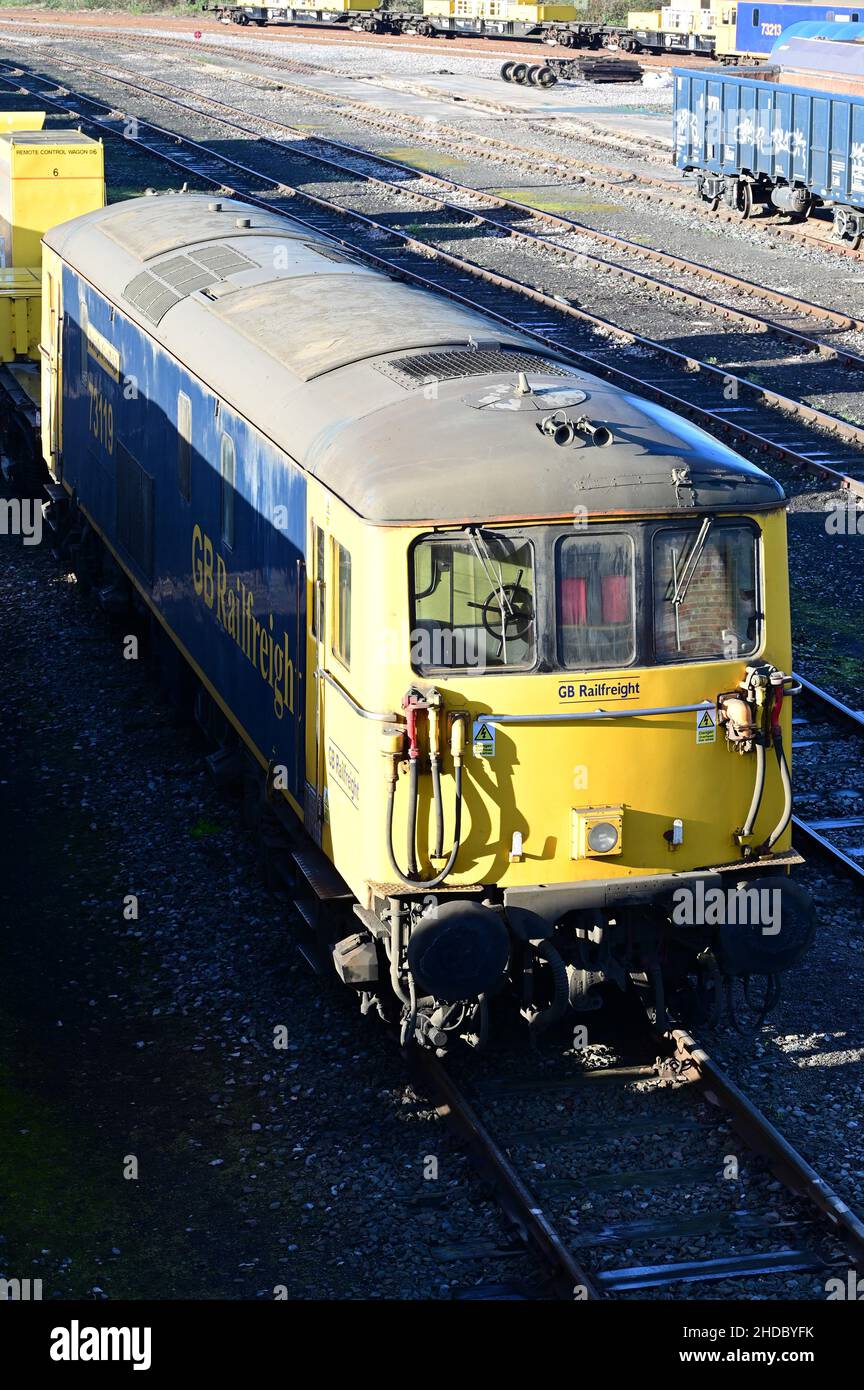 Dual powered locomotive hi-res stock photography and images - Alamy